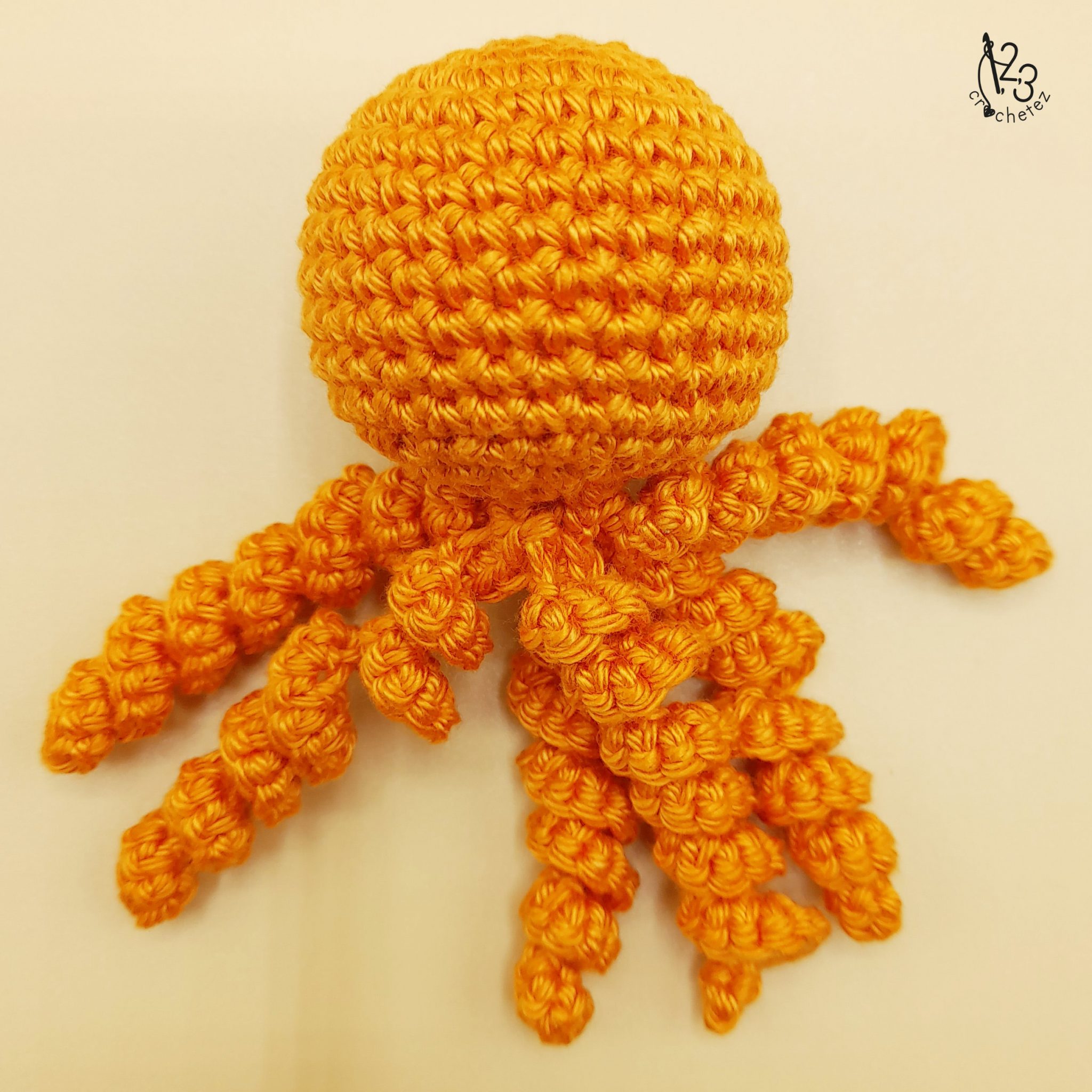 Le patron de la pieuvre au crochet - 123Crochetez