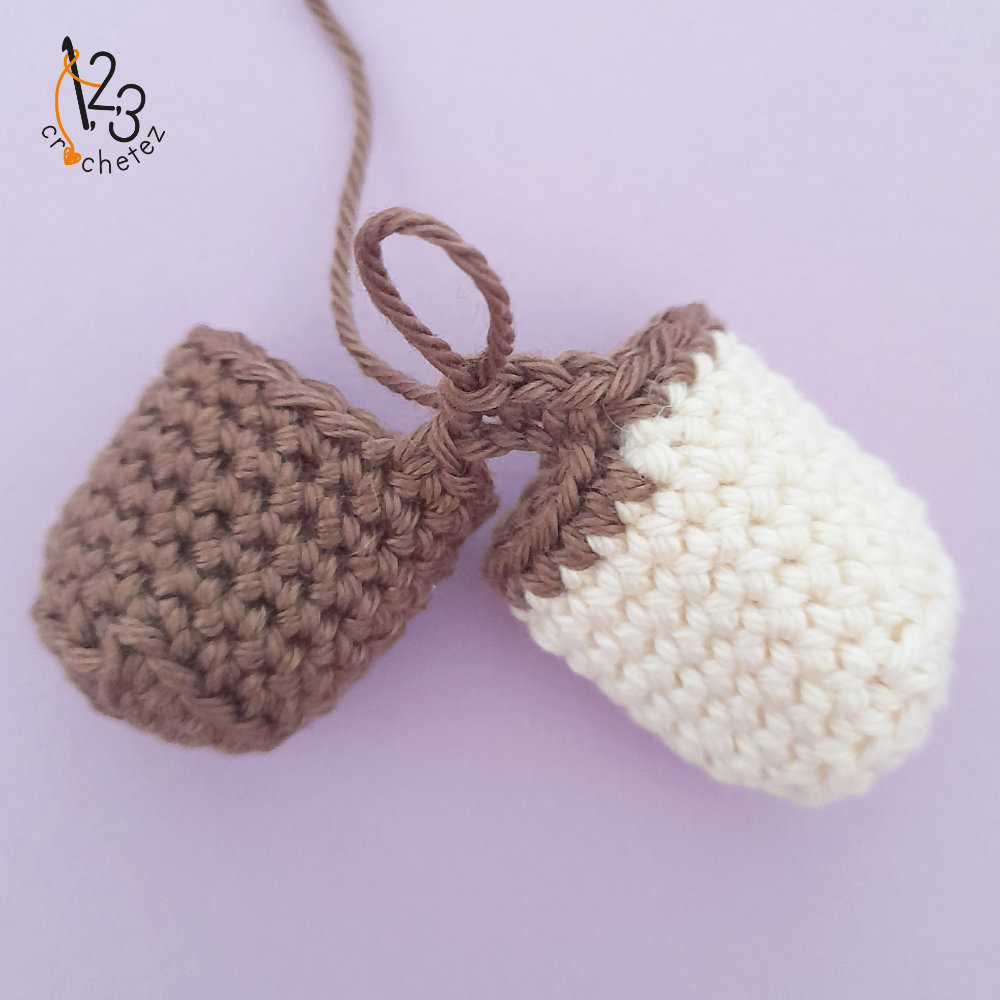 Comment assembler les jambes d'un amigurumi sans couture ? - 123Crochetez