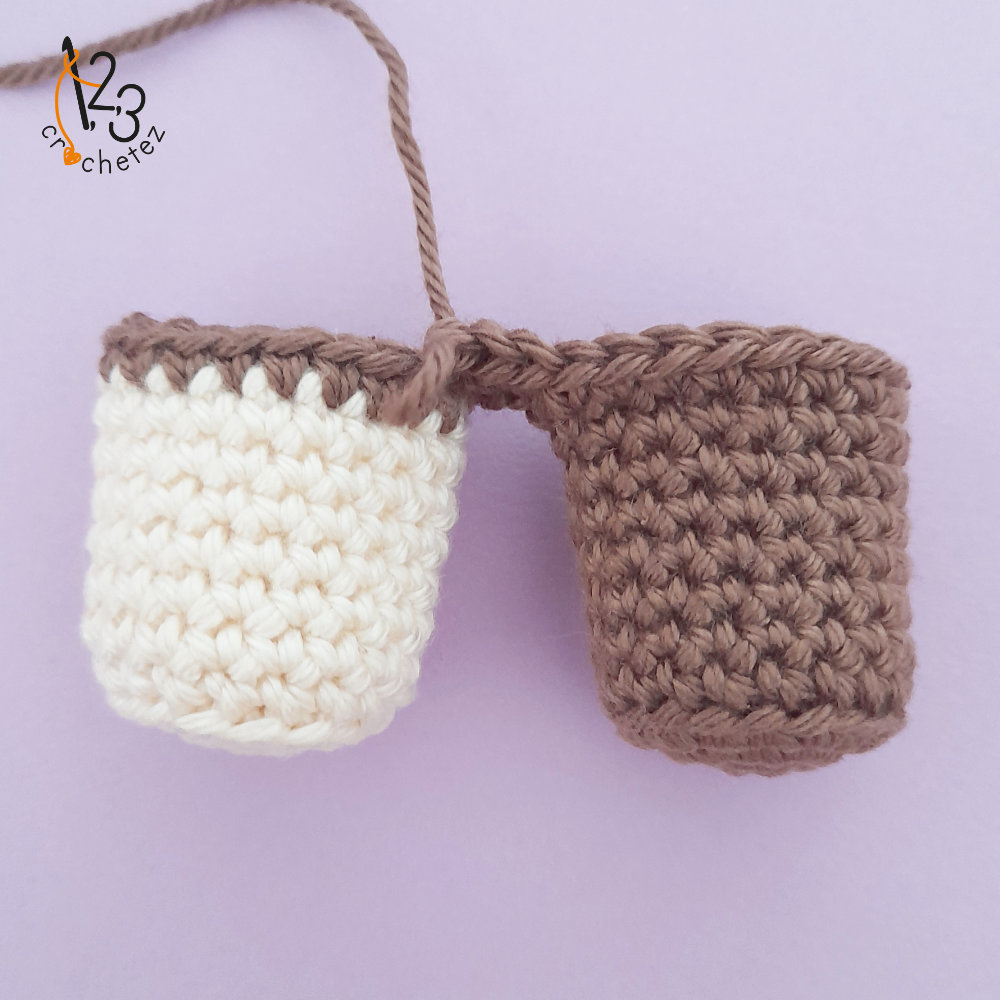 Comment assembler les jambes d'un amigurumi sans couture ? - 123Crochetez